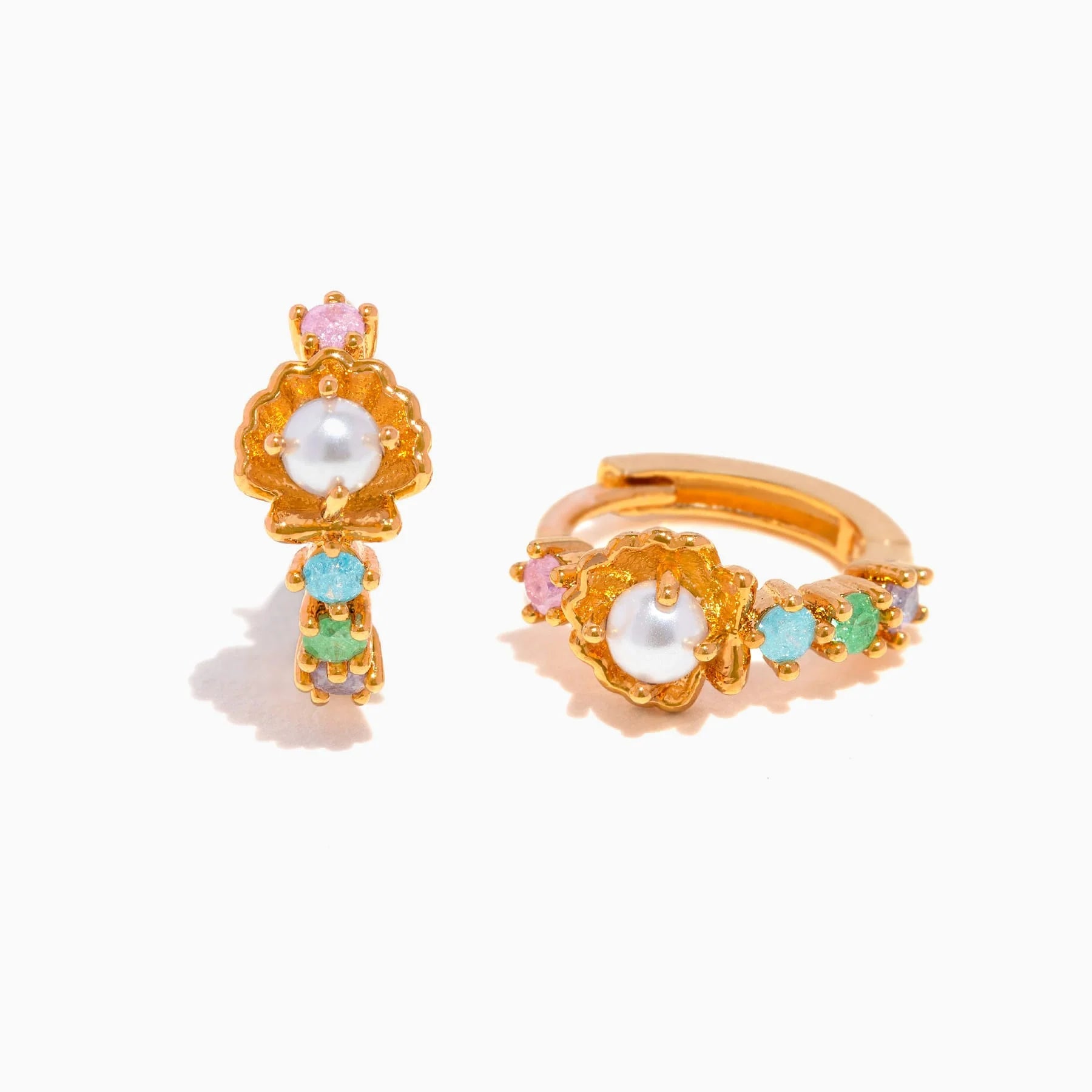 GIRLS CREW SALTWATER PEARL HOOPS: GOLD – Common Circus