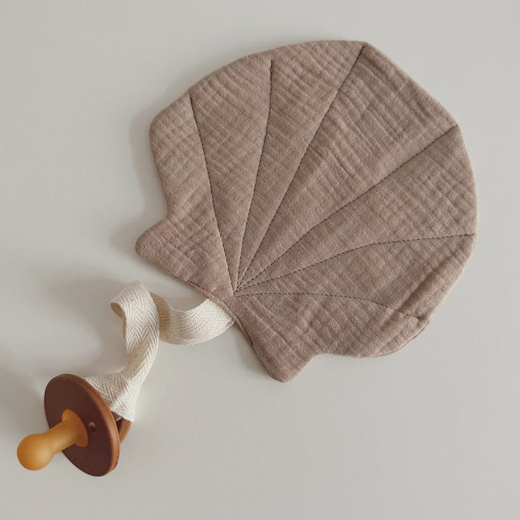 L + L SHELL DUMMY HOLDER: BLUSH – Common Circus